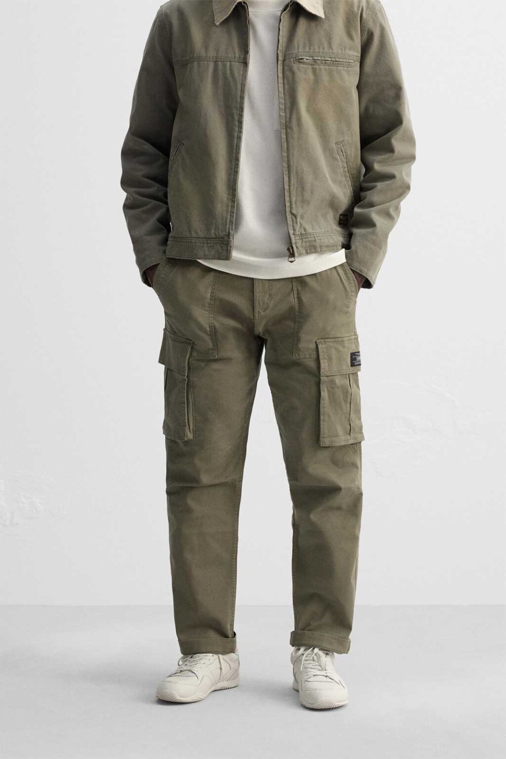 The Zara Relaxed Fit Cargo Pant: A Stylish and Comfortable Wardrobe ...